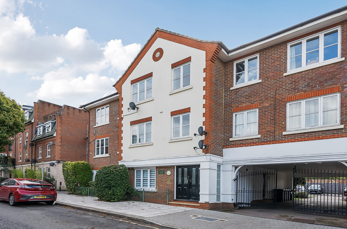 Lytton Road, Barnet | Hunters Barnet